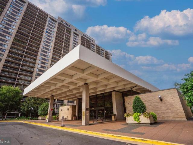 3705 S George Mason Drive # 706S