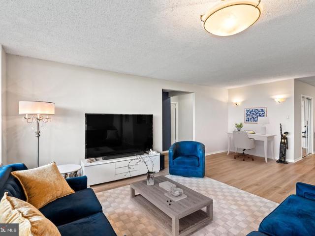 3705 S George Mason Drive # 914S