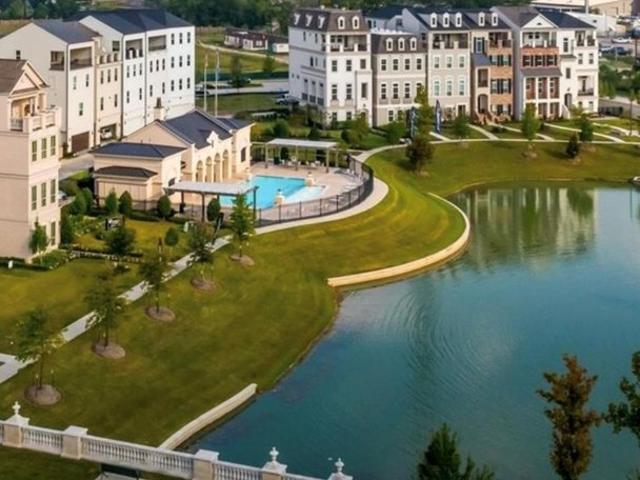 3705 Somerset York Ln, Houston, TX 77055