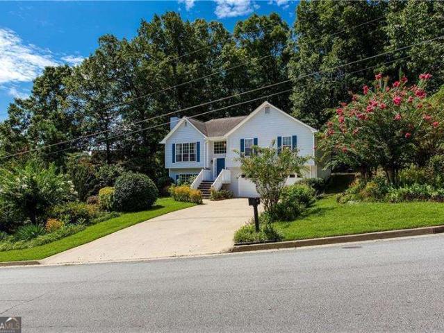 3705 Winding Trail