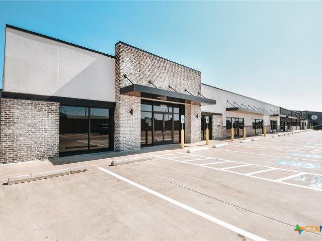 3706 N Navarro Street 500