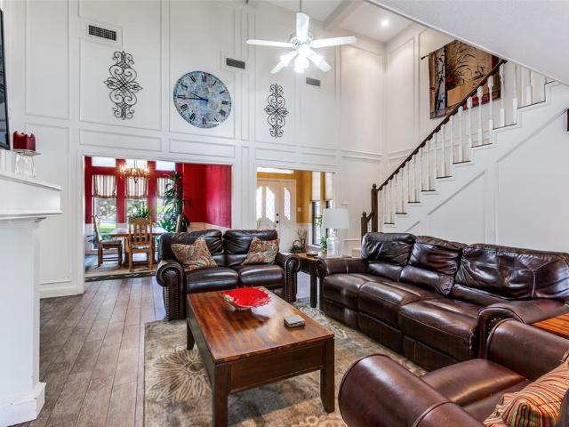 3706 Oakridge Circle