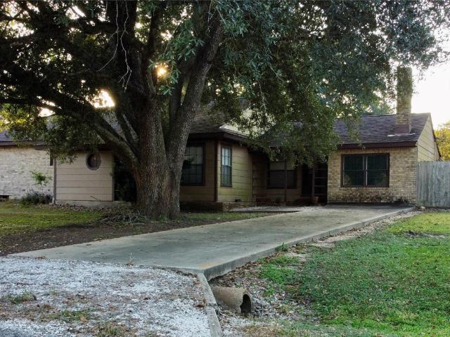 3706 College St, Damon, TX 77430 | MLS #21232 | Compass