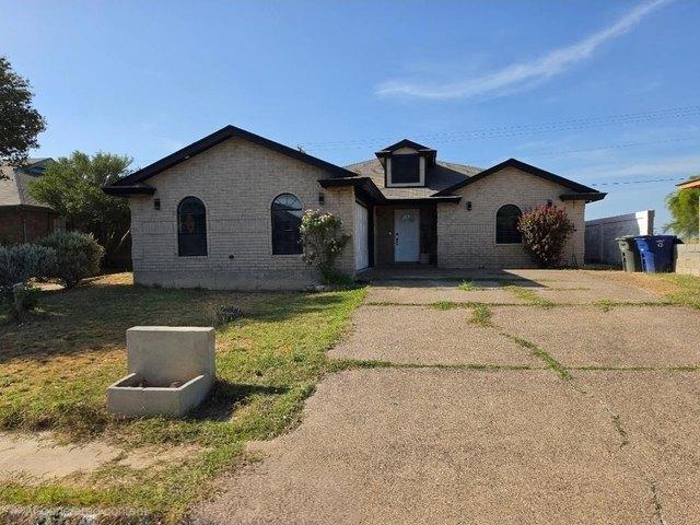3706 Pine St, Laredo, TX 78046