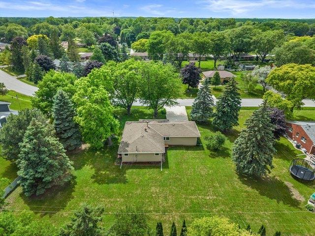 3706 S 157th St, New Berlin, WI 53151