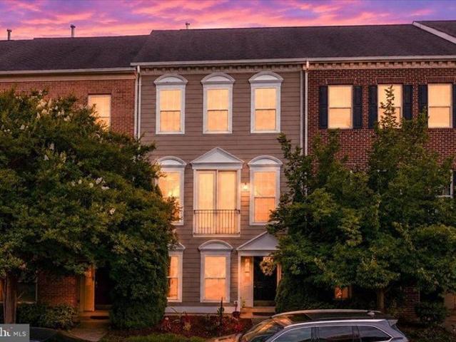 3706 Singleton Ter, Frederick, MD 21704