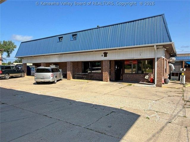 3706 Teays Valley Rd, Hurricane, WV 25526