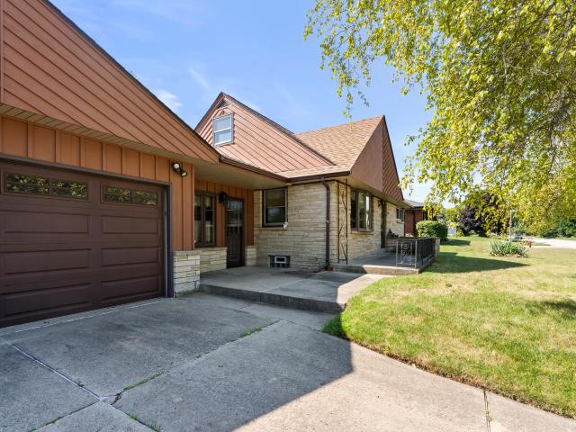 3707 Brooklawn Cir