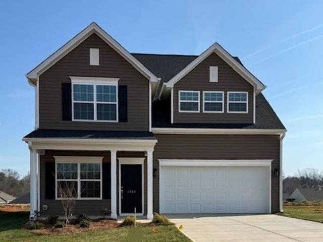 3707 Contimental Sq, Kernersville, NC 27284
