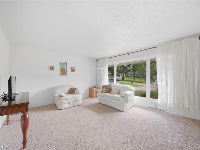 3707 Dauphin Drive NE