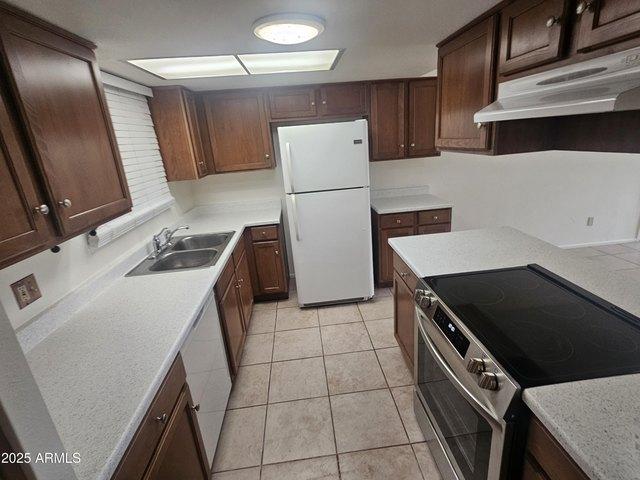 3707 E Paradise Dr, Phoenix, AZ 85028