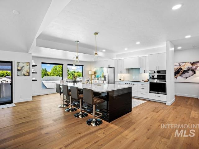 3707 S Edgeview Dr
