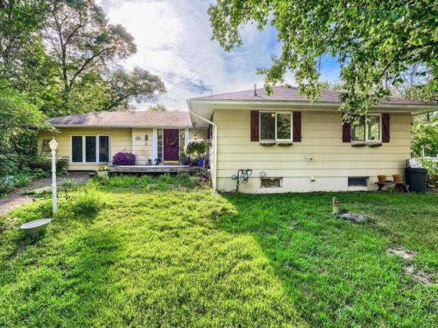 37082 Falcon Ave, North Branch, MN 55056
