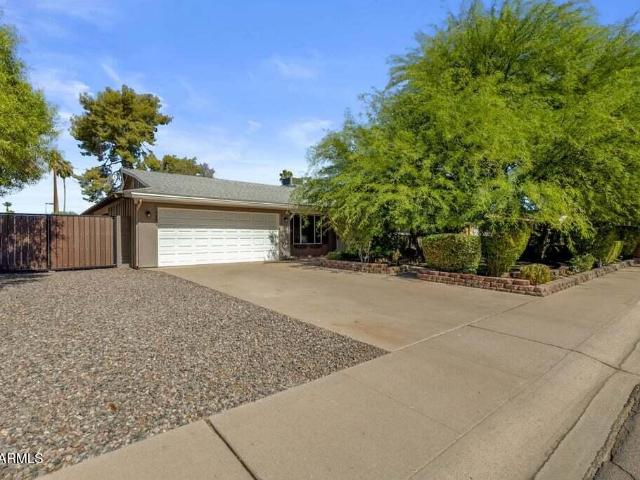 3708 N 85TH Street