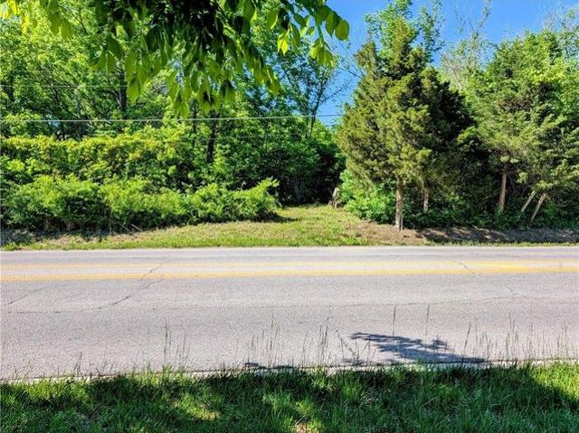 3708 W 151st St, Leawood, KS 66224
