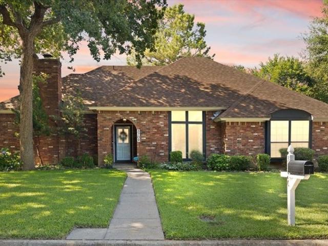 3709 Danbury Dr, Arlington, TX 76016
