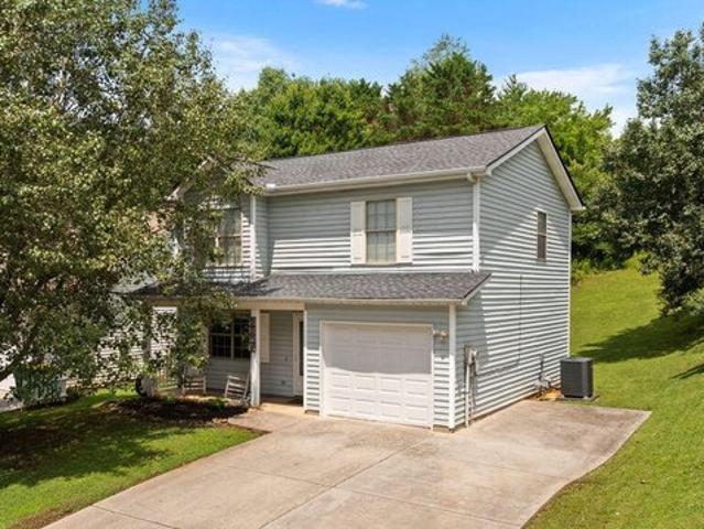 3709 Holgate Ln, Powell, TN 37849