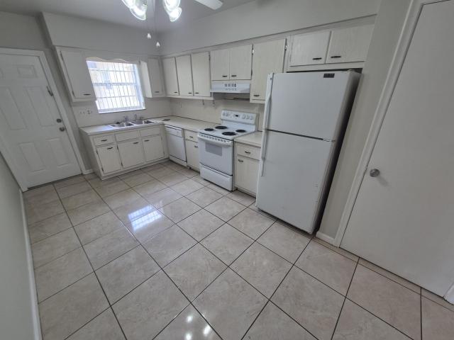 3709 Tyler St, Hollywood, FL 33021 | MLS #B26002 | Compass