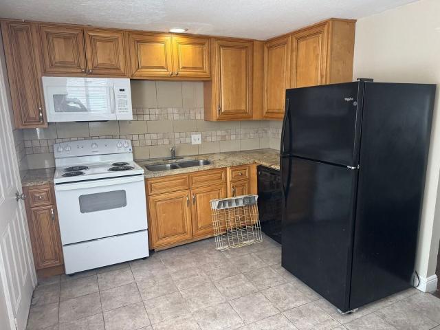 3709 3711 Briggs Rd 2 Bedroom Apartment for Rent at 3709 Briggs Rd, Columbus, OH 43228 Holly Hill