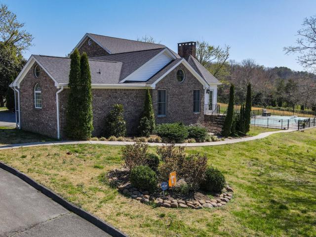 3700 Moreland Drive NE