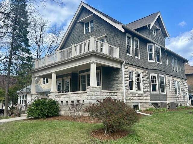 3700 N Murray Ave Unit 3702, Shorewood, WI 53211