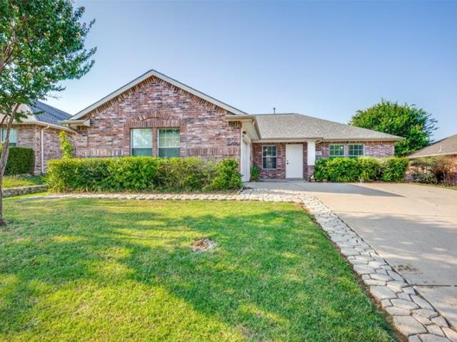 3700 Ocean Dr, Denton, TX 76210