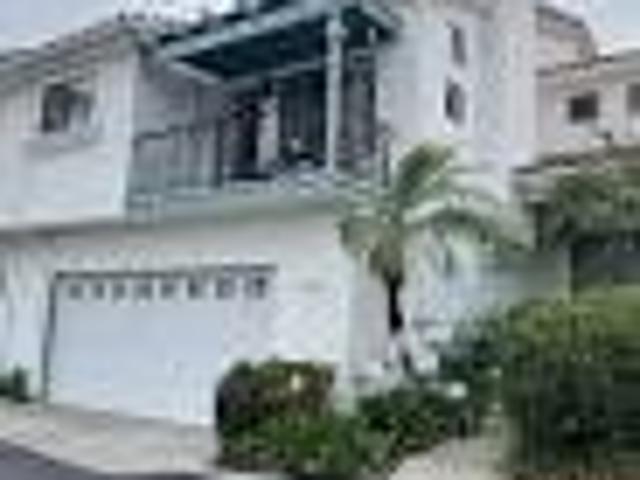 3700 Azure Cir 3/2 1909 sqft