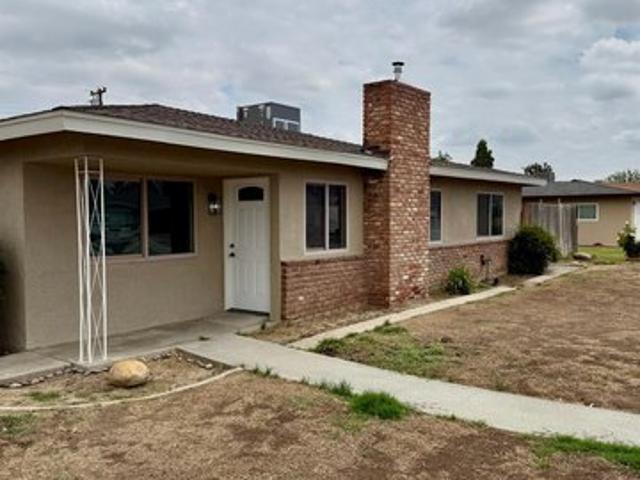 3700 Argent St, Bakersfield, CA 93304
