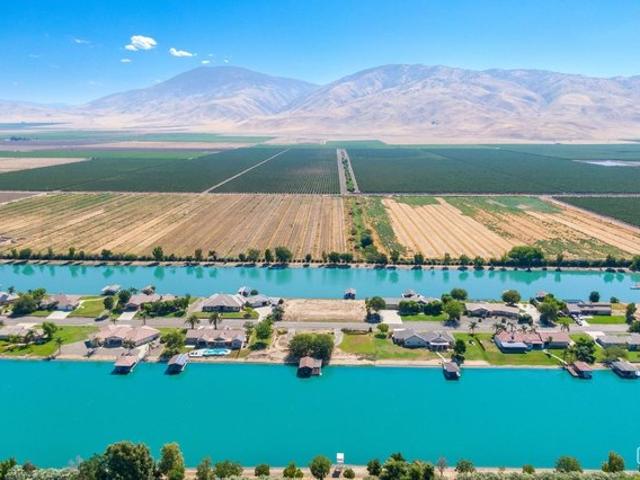 3700 Blue Loop Ln, Arvin, CA 93203