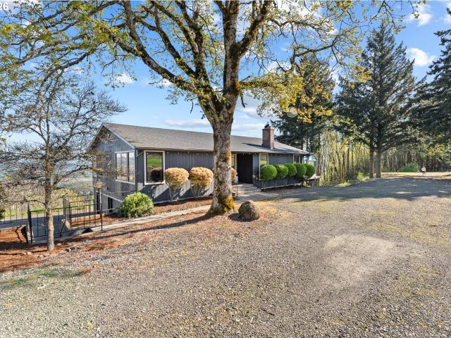 3700 eagle crest rd