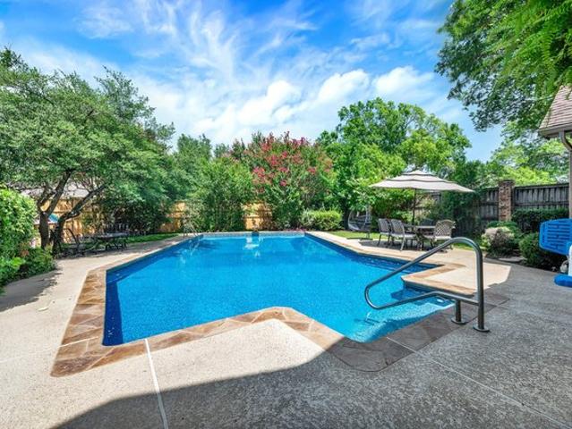 3700 Hillwood Way, Bedford, TX 76021