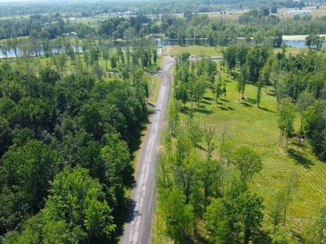 3700 Horseshoe Is Rd, Clay, NY 13041