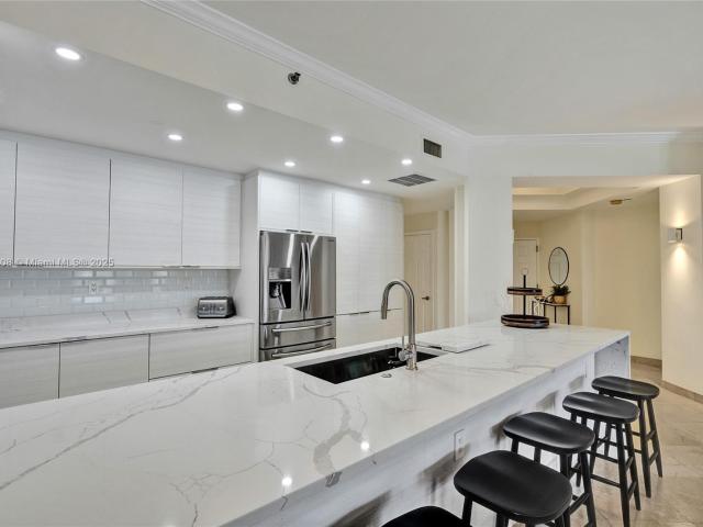 3700 Island Blvd, Unit C206, Aventura, FL 33160 | MLS #A11848 | Compass