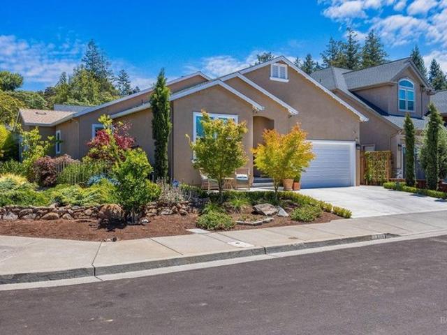 3700 Paxton Pl, Santa Rosa, CA 95404