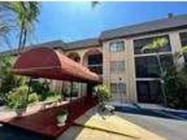 3700 S Osprey Ave #108, Sarasota, FL 34239