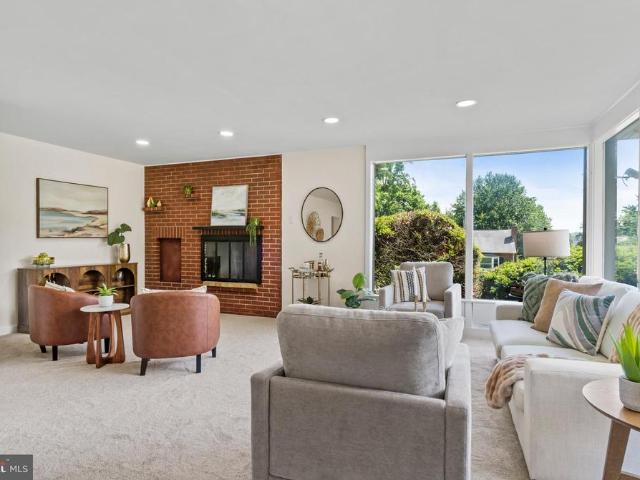 3700 Vista Terrace