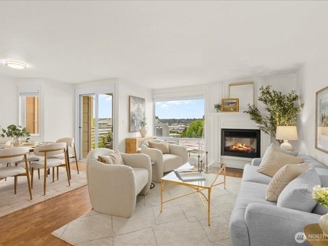 3700 W 25th Pl Unit 201, Seattle, WA 98199