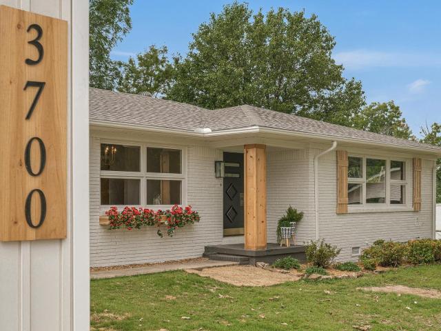 3700 W Kingshighway