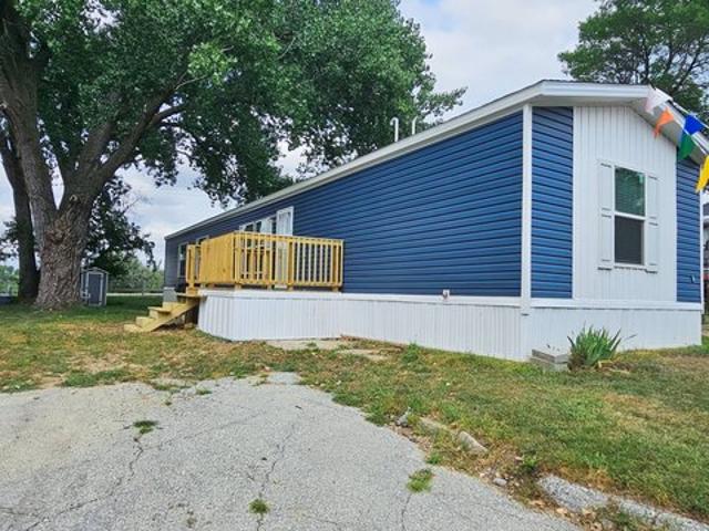 3700 28th St Spc 50, Sioux City, IA 51105