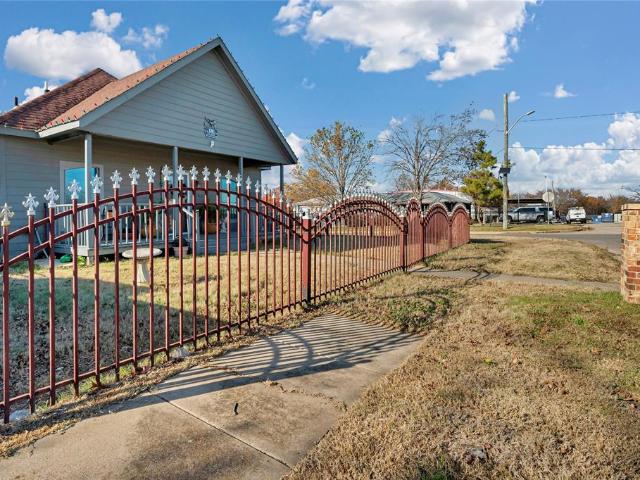 3700 8th Ave, Fort Worth, TX 76110 | MLS #21135 | Compass