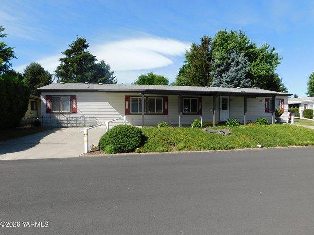 3701 Gun Club Rd Unit 27, Yakima, WA 98901