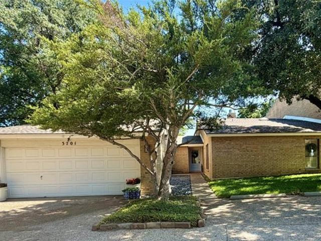 3701 Hulen Park Dr, Fort Worth, TX 76109