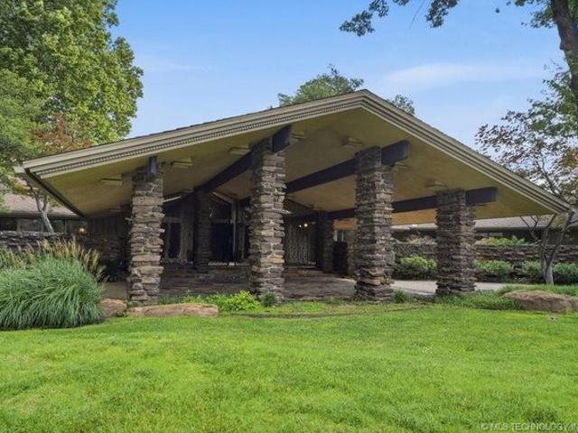 3701 S Atlanta Pl, Tulsa, OK 74105