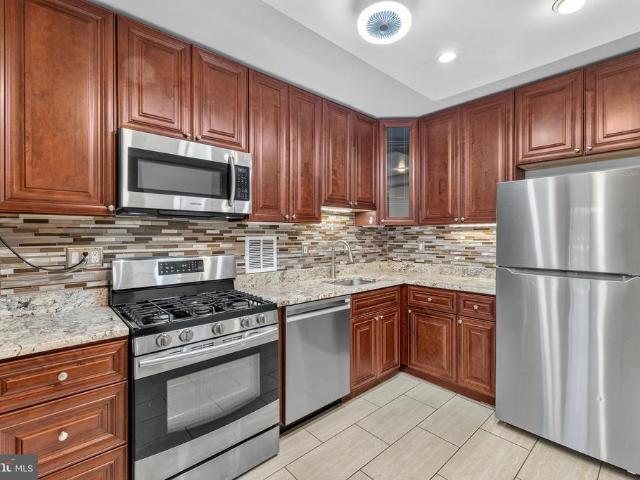 3701 S George Mason Drive # 206N