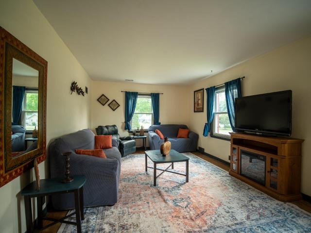 3701 Schroeder Dr