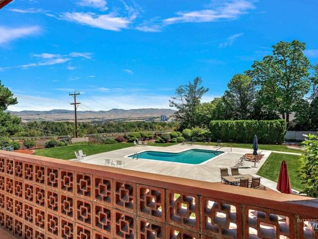 3701 W Crescent Rim Dr Apt 204, Boise, ID 83706