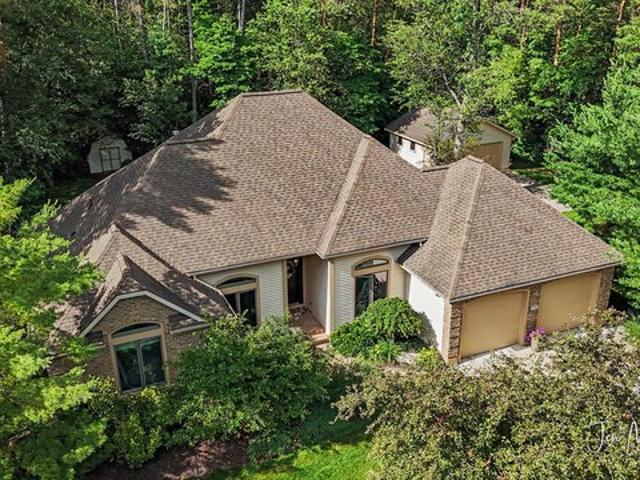 3701 Webber Pines Dr NE, Grand Rapids, MI 49525
