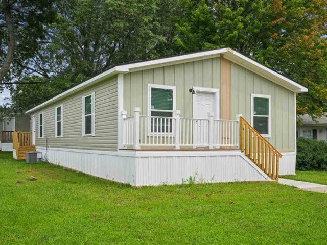 3701 2nd St Trlr 36, Coralville, IA 52241