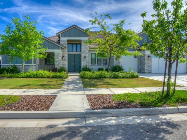 3702 Marian Way