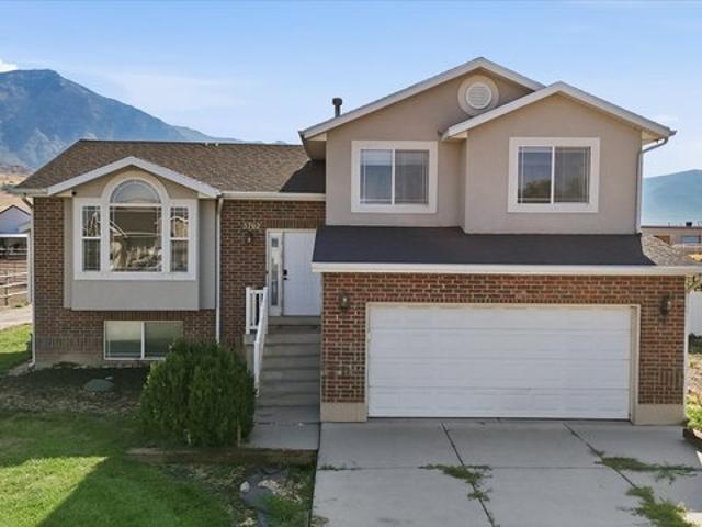 3702 N Higley Rd, Farr West, UT 84404
